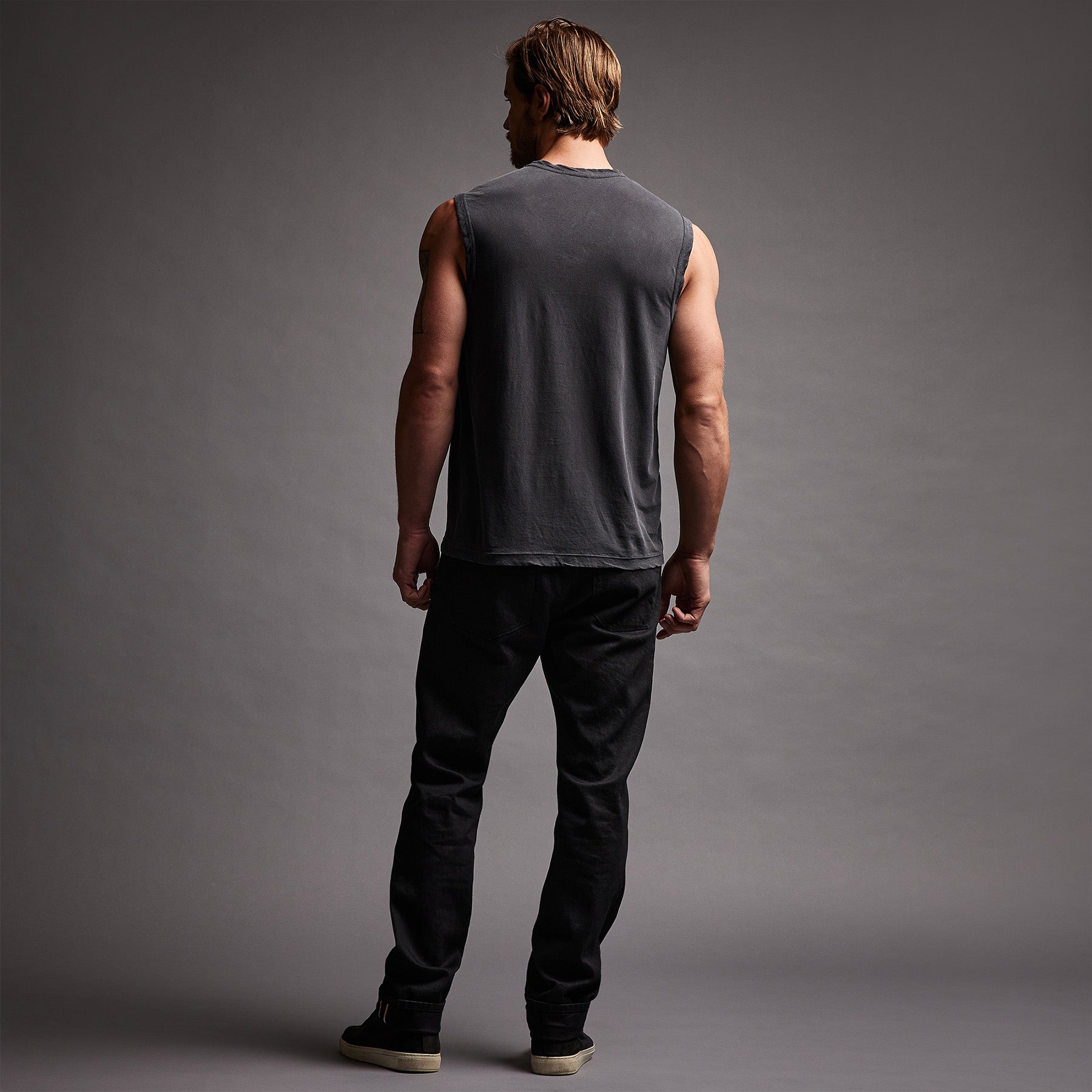 LA Muscle Tank - Magma Pigment | James Perse Los Angeles