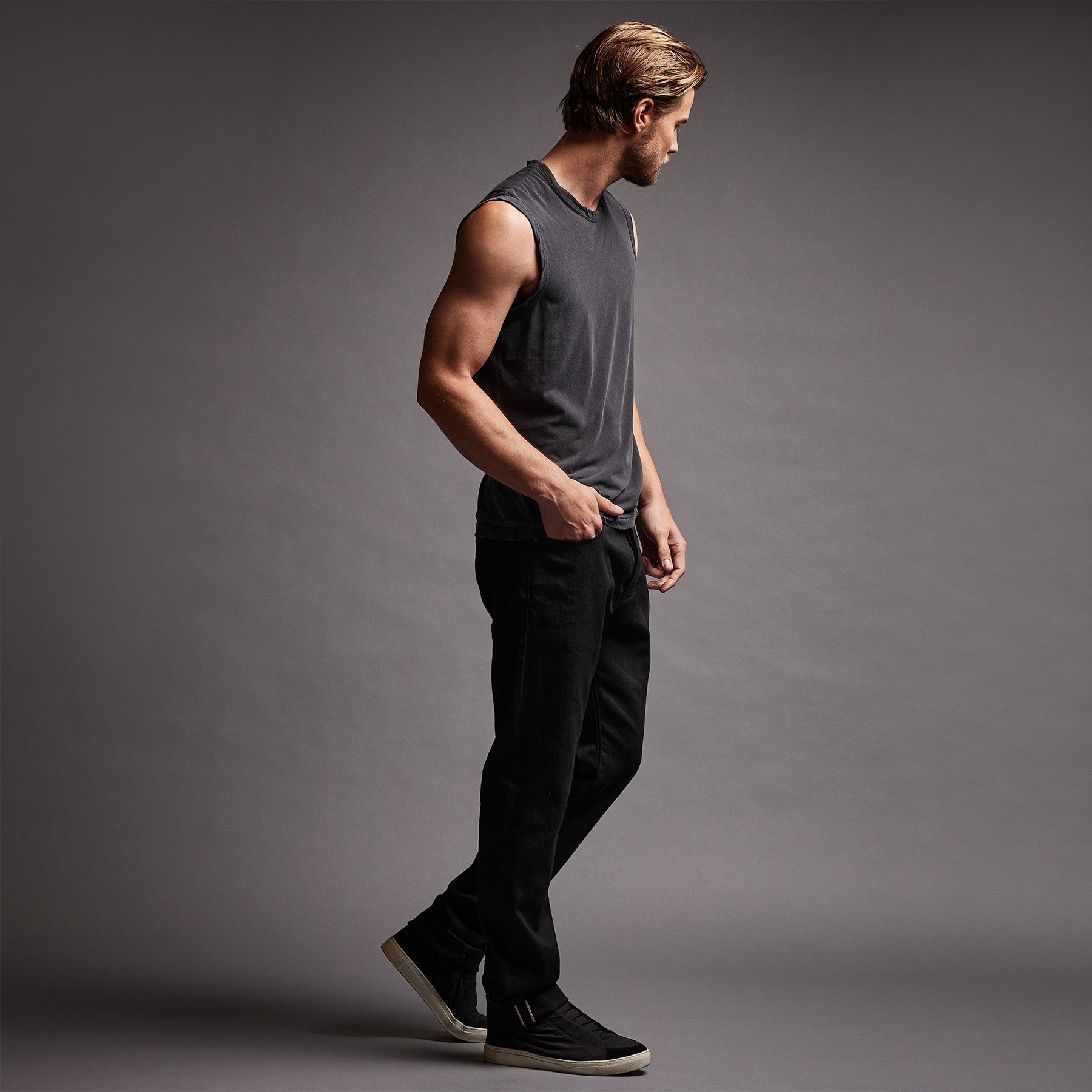 LA Muscle Tank - Magma Pigment | James Perse Los Angeles