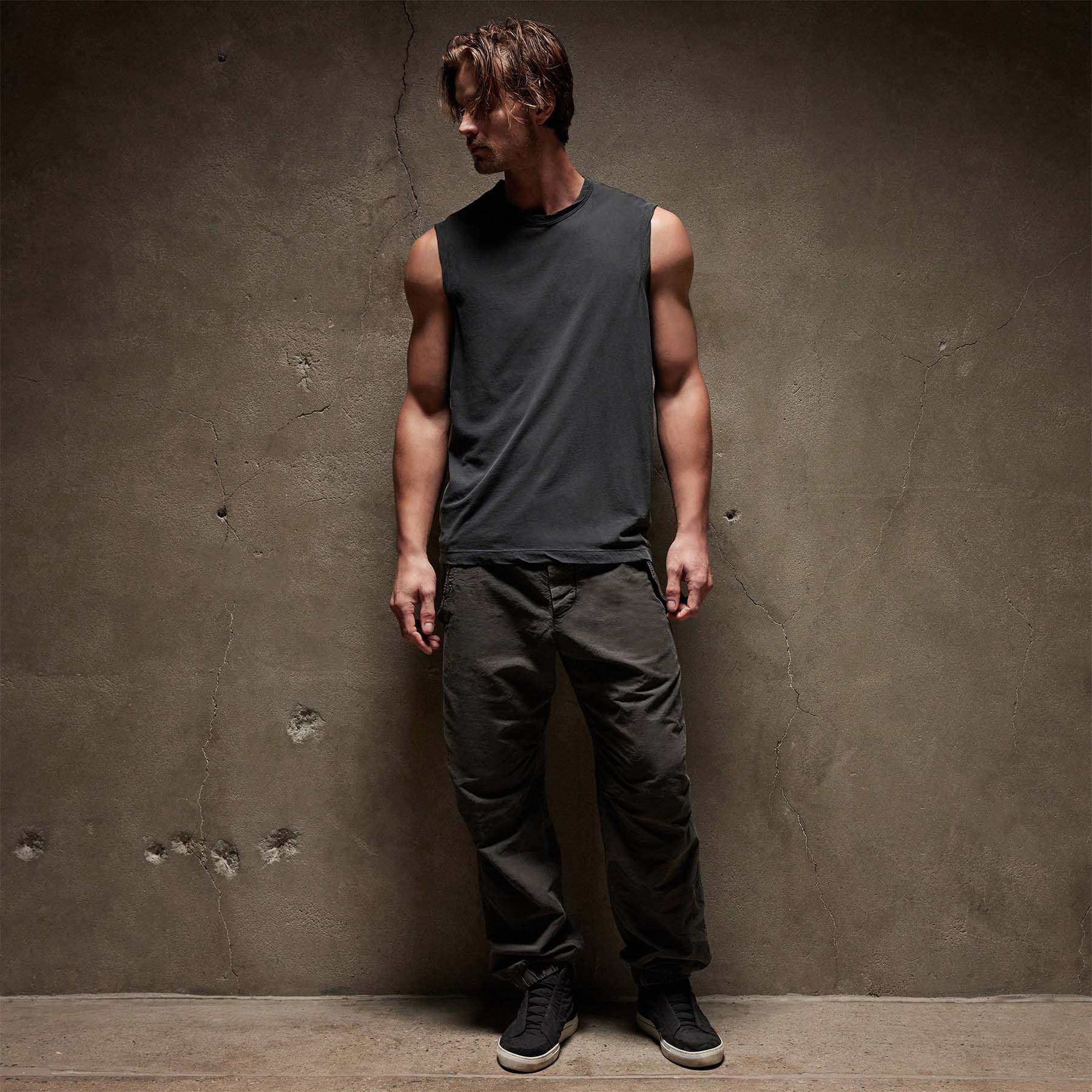 LA Muscle Tank - Magma Pigment | James Perse Los Angeles