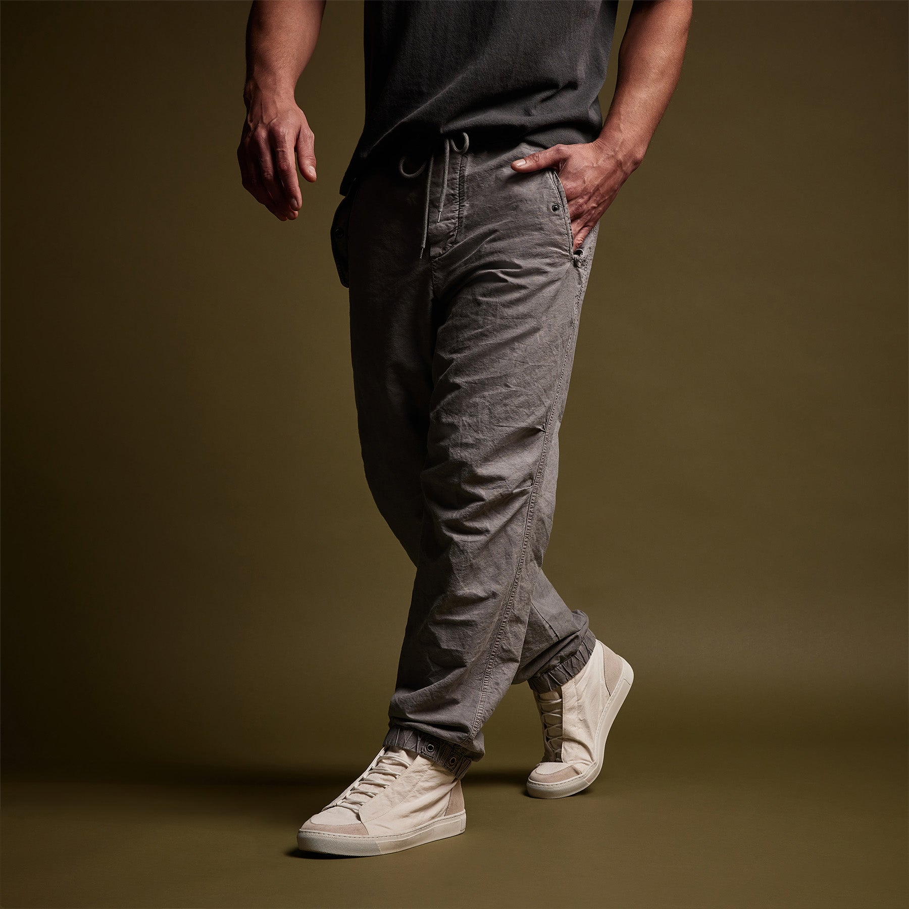 Textured Flight Pant - Silver Grey Pigment | James Perse Los Angeles