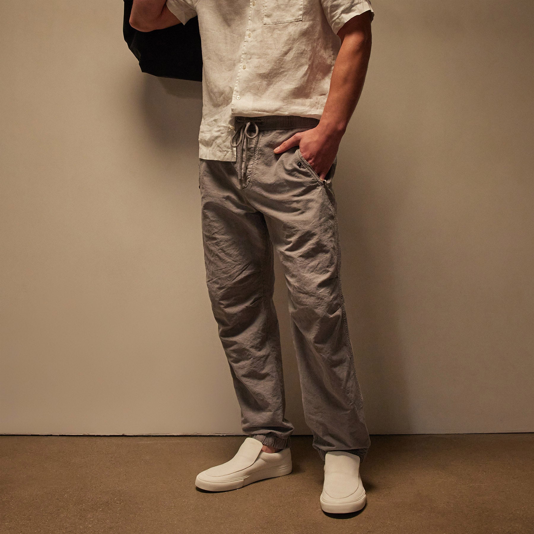 Textured Flight Pant - Silver Grey Pigment | James Perse Los Angeles